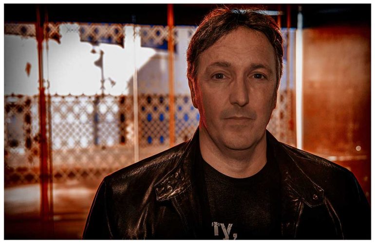 CARLOS ZANÓN: EL DETECTIVE YA TIENE QUIEN LE ESCRIBA - Qué Leer